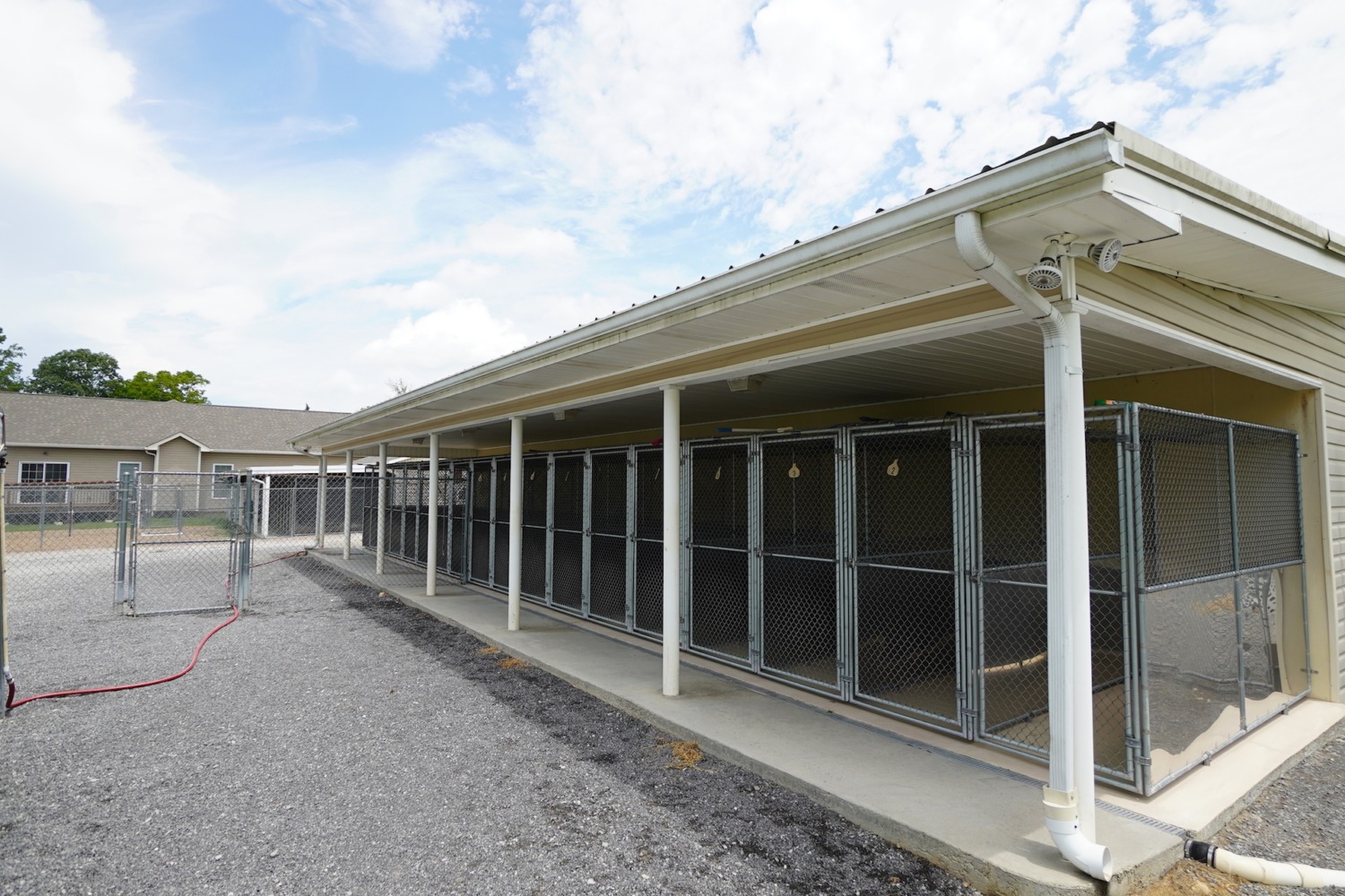 Chattanooga Dog Kennel & Boarding - Labby Lane Kennel